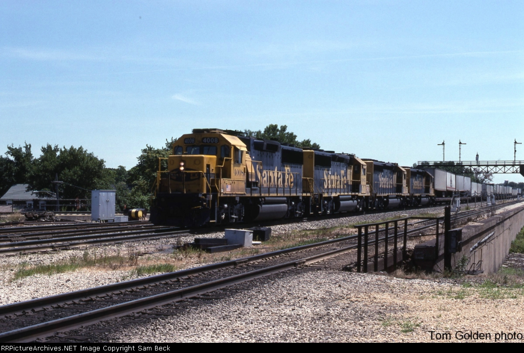 ATSF 4008, 3815, 5126, and 5168